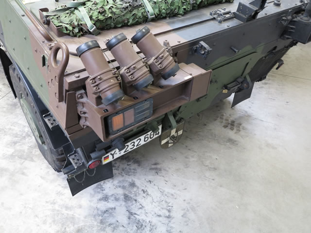 WarWheels.Net - Photos of the Fennek Light Armored Reconnaissance Vehicle